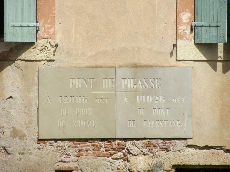 Canal du Midi, points de vue sur le Pont de Pigasse.