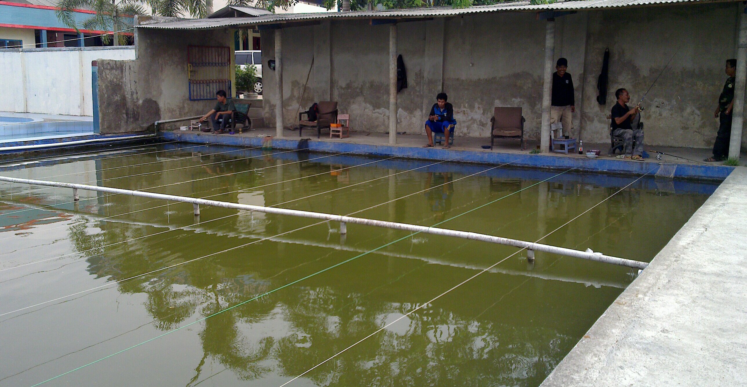 kolam pemancingan