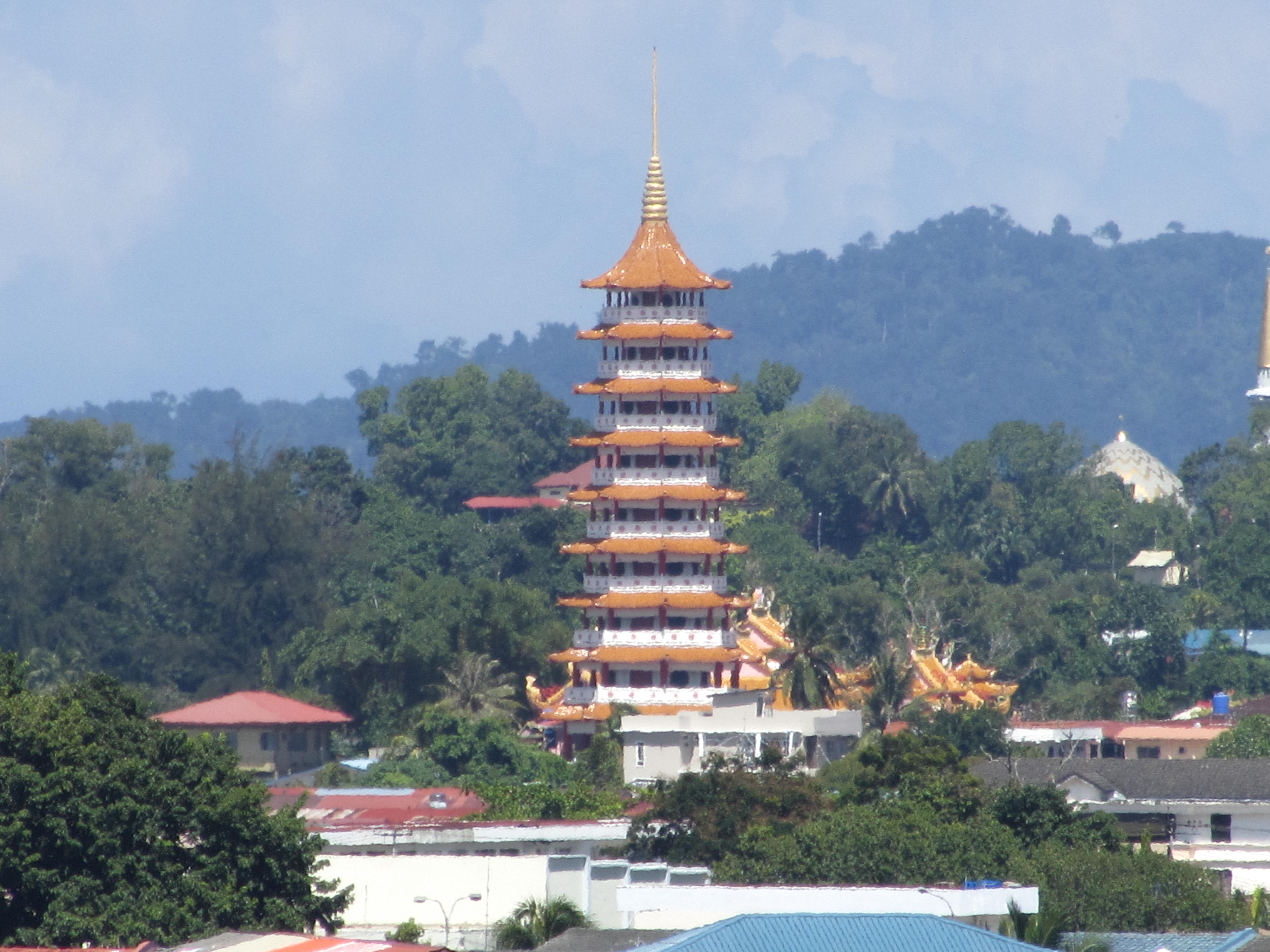 Peak Nam Tong Temple - Kota Kinabalu