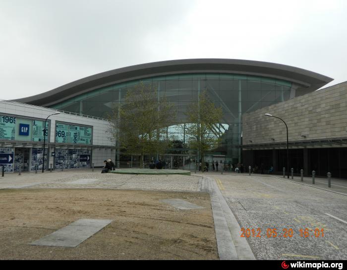 Midsummer Place Main Hall