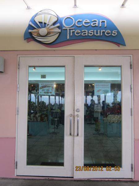 Main Entrance/ Ocean Treasures - Morong | gate, souvenir shop