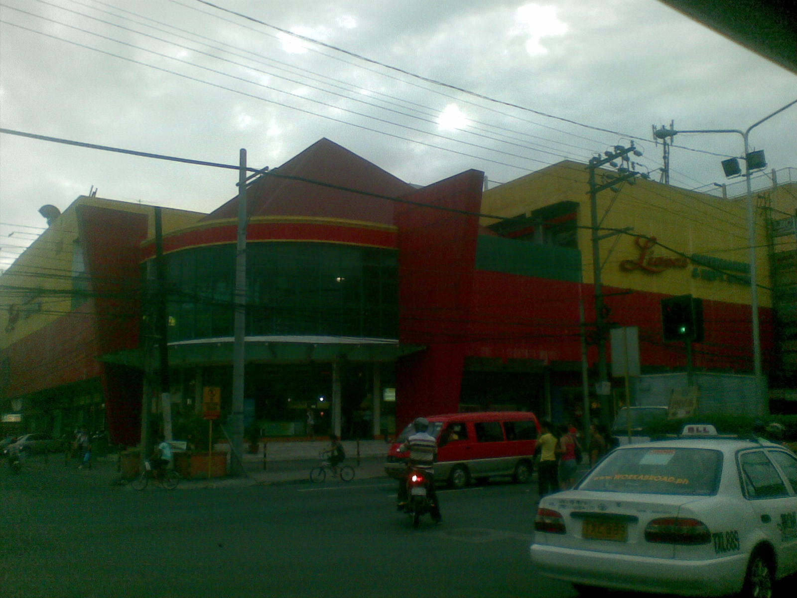 Lianas Evacom - Lungsod Parañaque