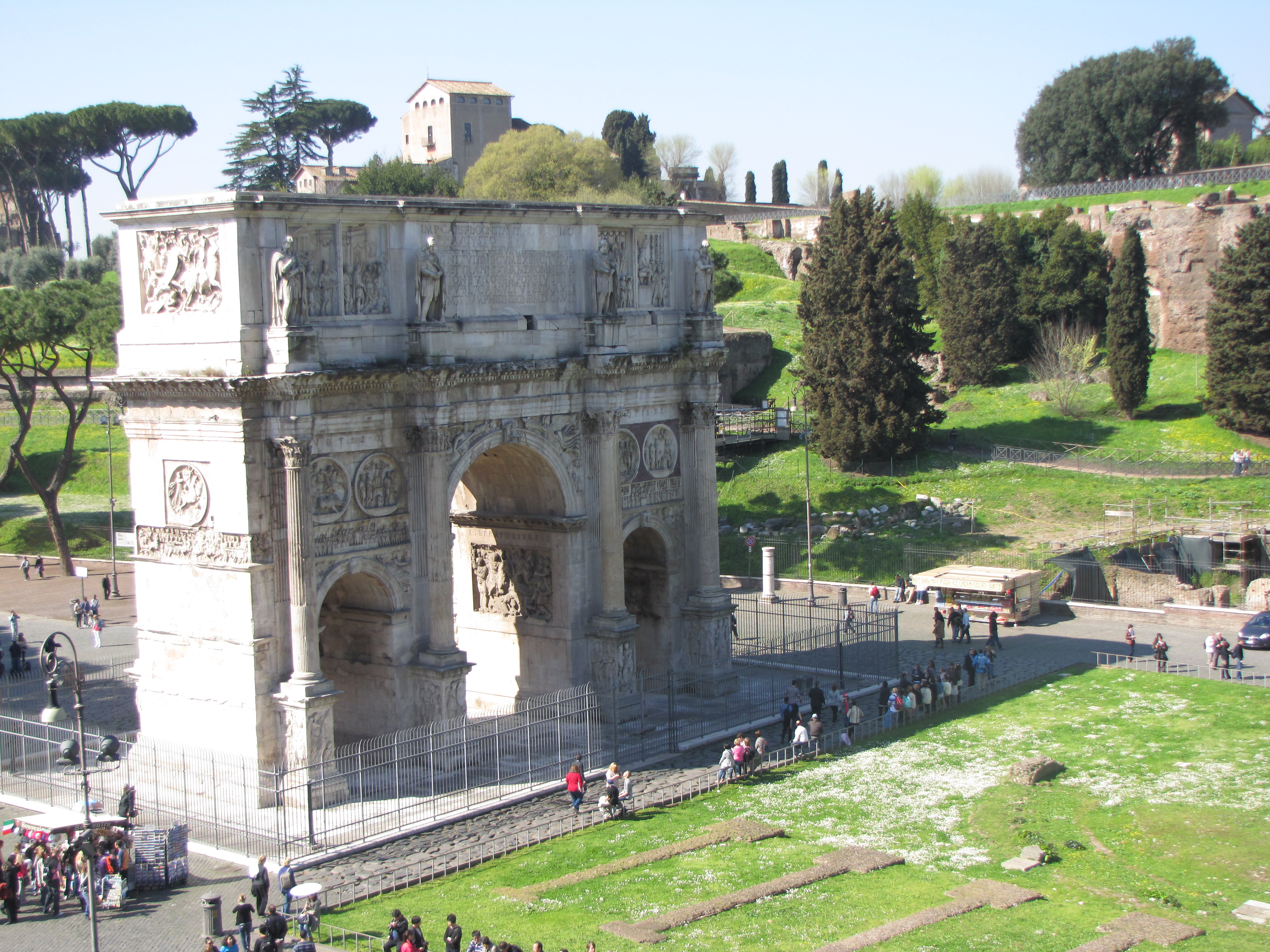 Arc de Constantin - Rome | arc (architecture), monument, lieu avec une ...