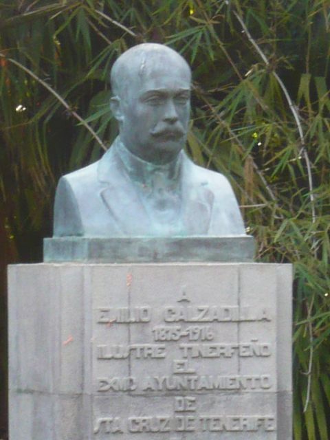 Monumento homenaje a Emilio Calzadilla - Santa Cruz de Tenerife