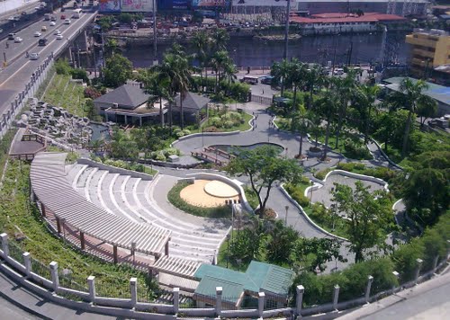 Guadalupe Cloverleaf Park - Makati