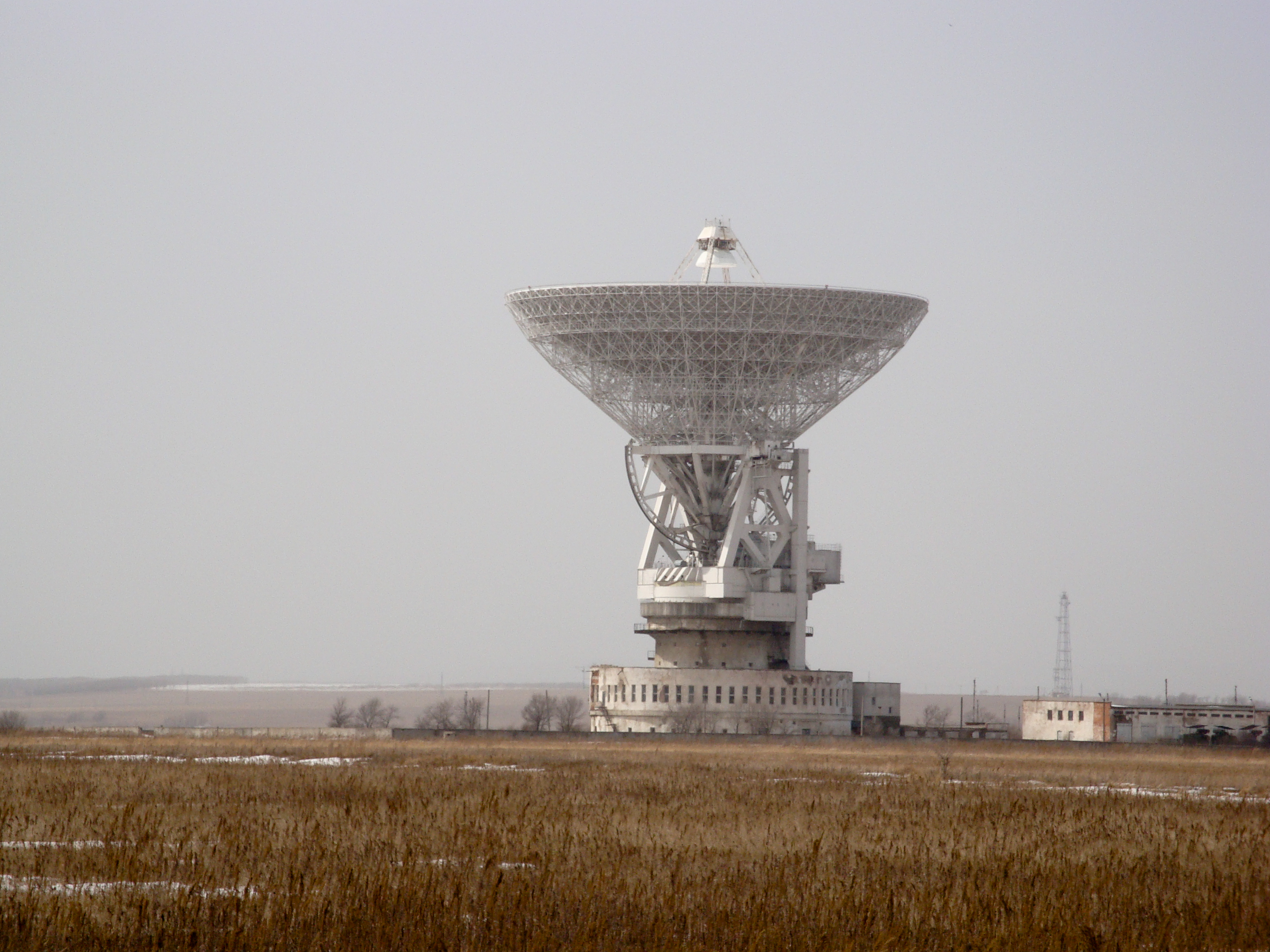 Deep space / Satellite communication antenna | military, radio telescope