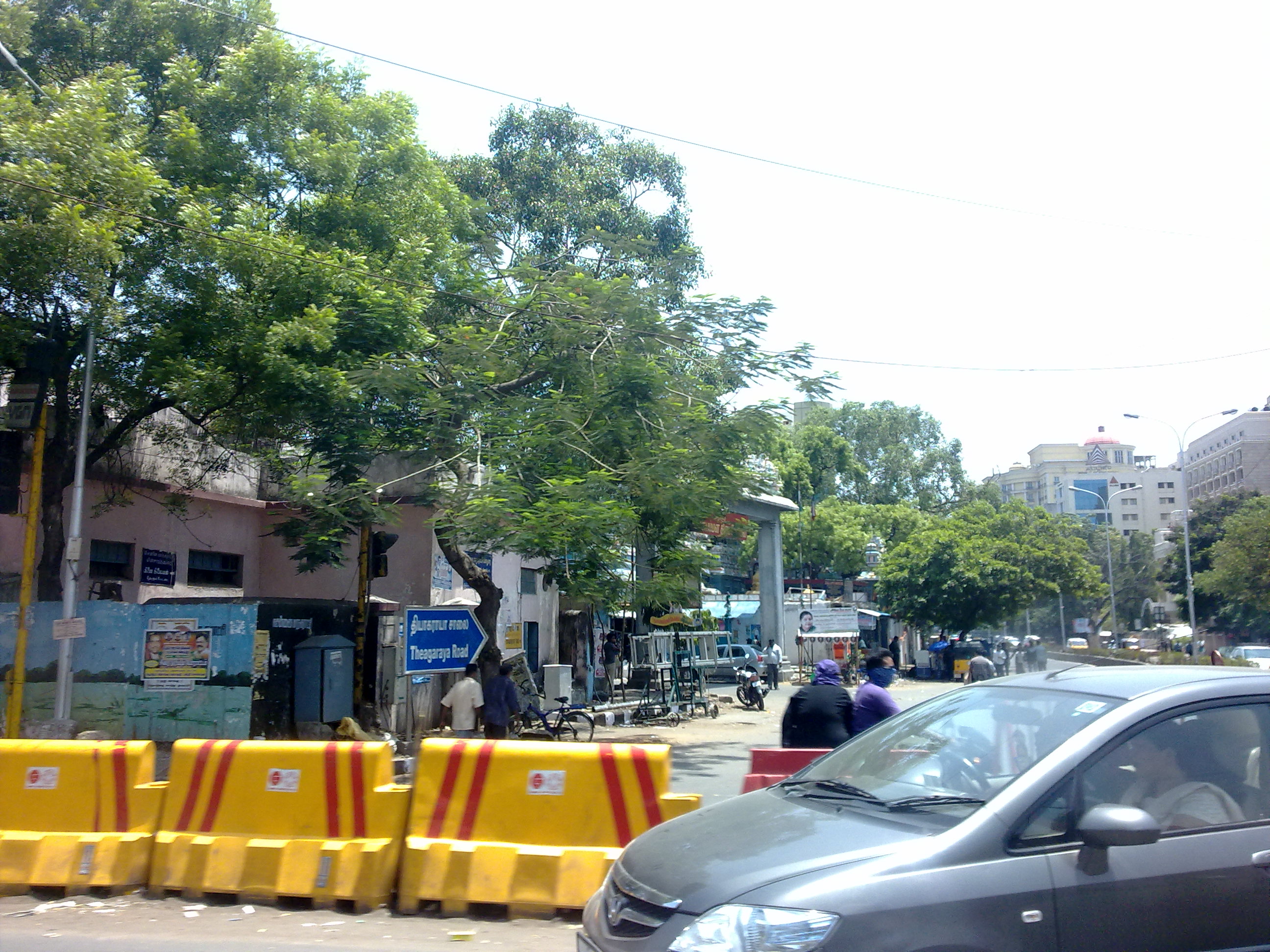 Teynampet Signal Junction - Chennai