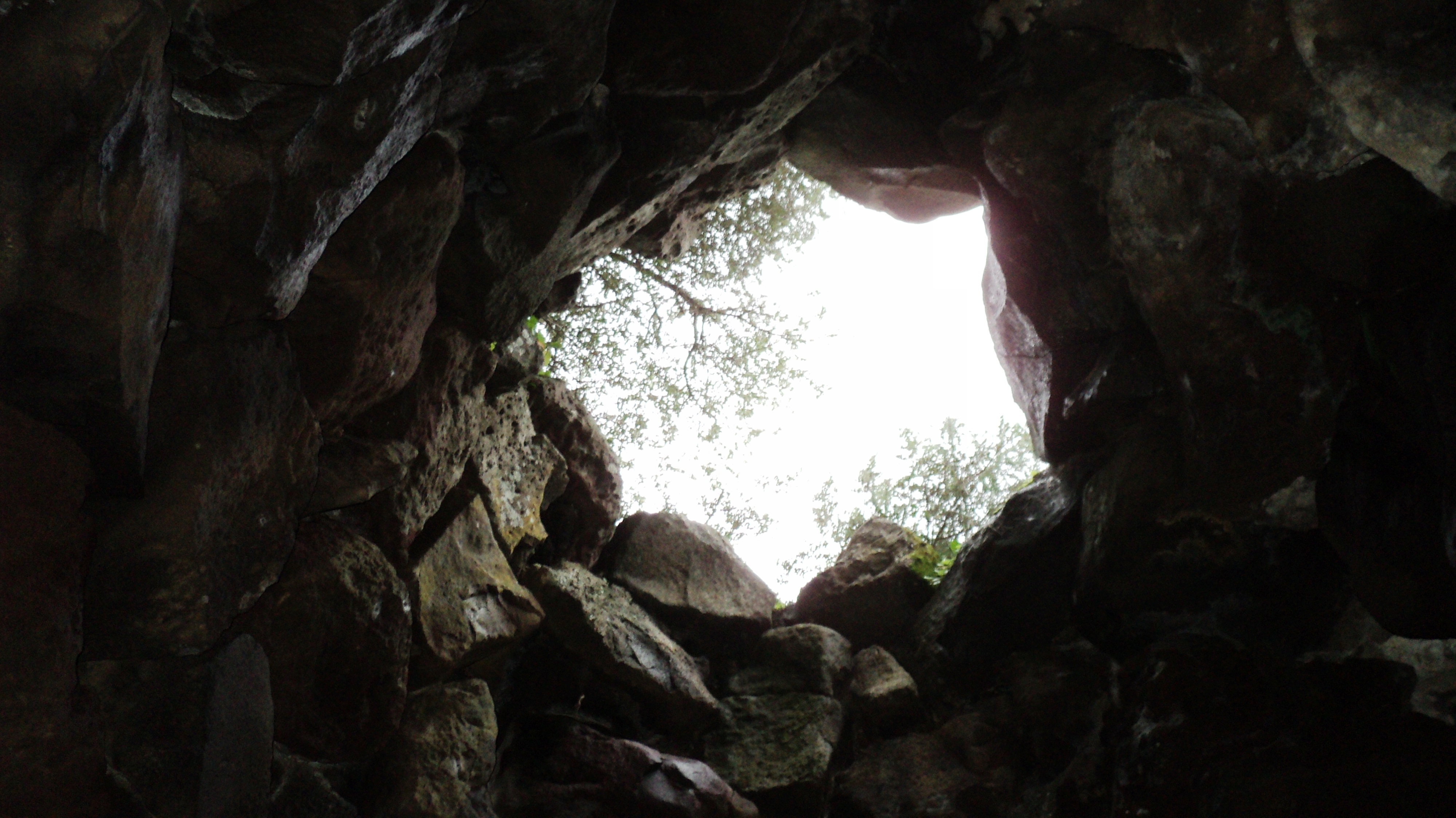 Complesso Nuragico di Bau Mendula (Interno)