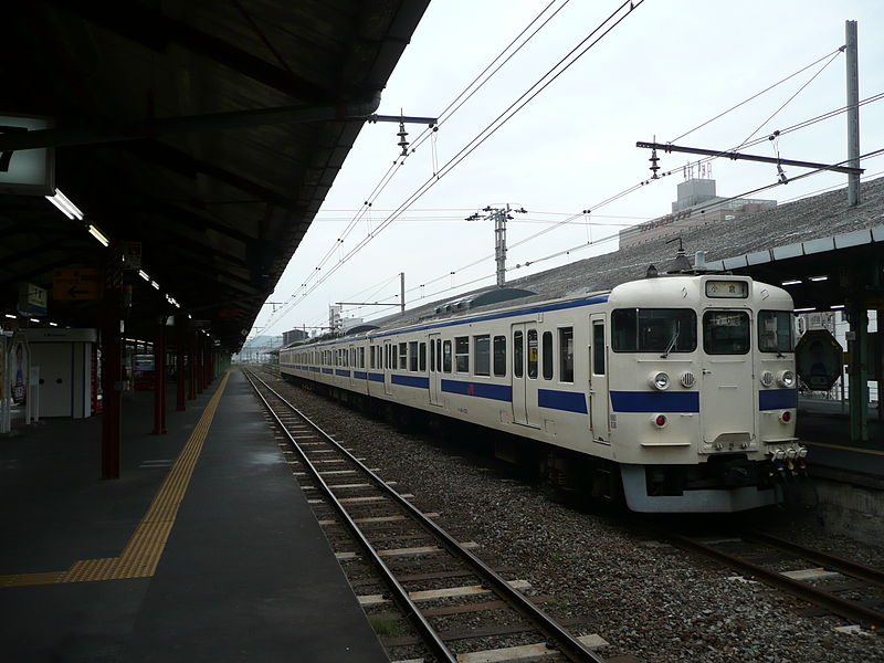 Shimonoseki train station on the JR Sanyo Main Line and San'in Main ...