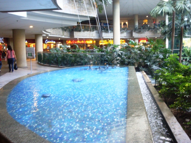 Trinoma's Jumping Fountain - Quezon City