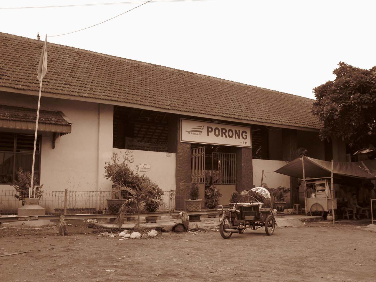 Porong Railway Station - Kelurahan Mindi