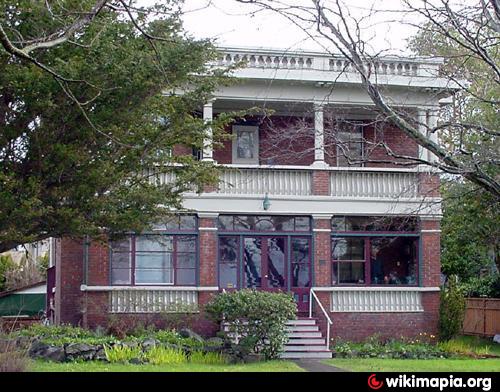 Newcombe House - Victoria