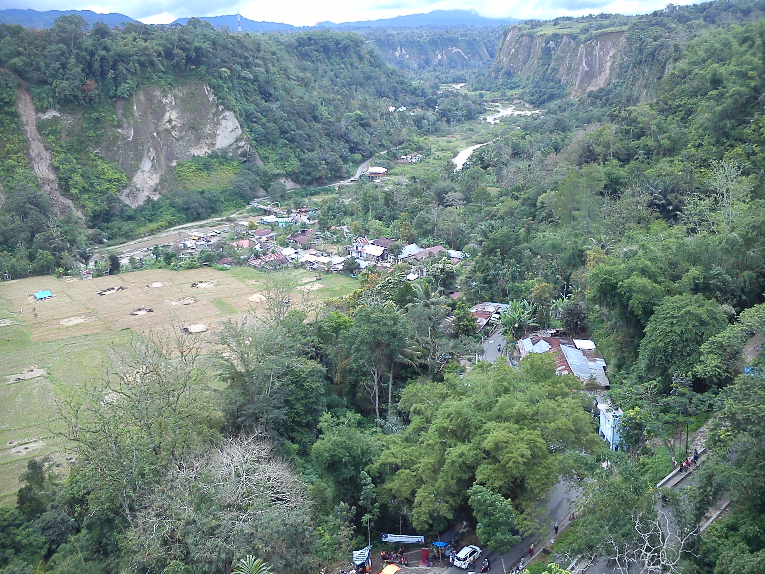 Ngarai Sianok - Pusat Kota Bukik Tinggi | taman, canyon / gorge (en)