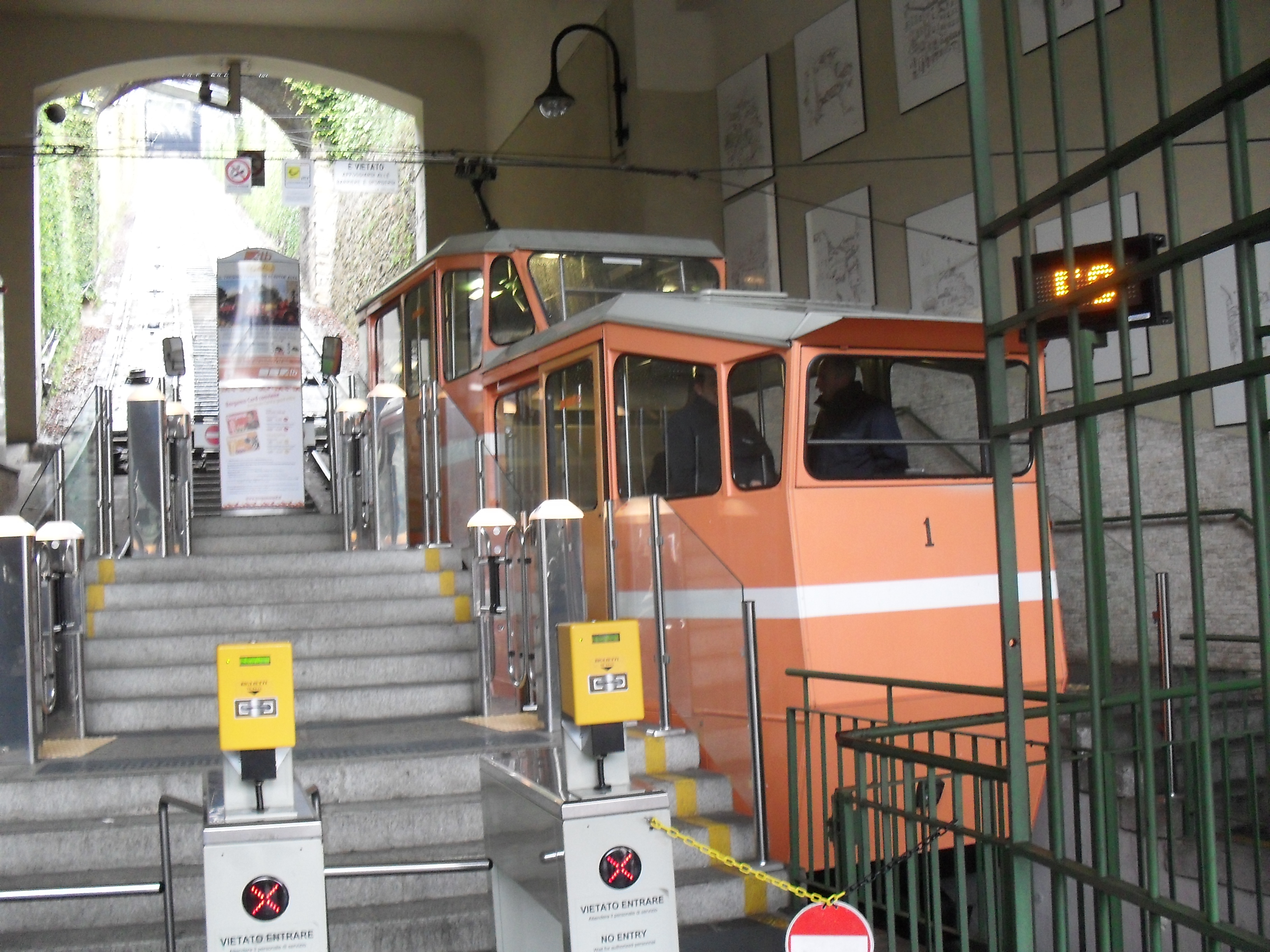 Funicolare di Bergamo - lower station