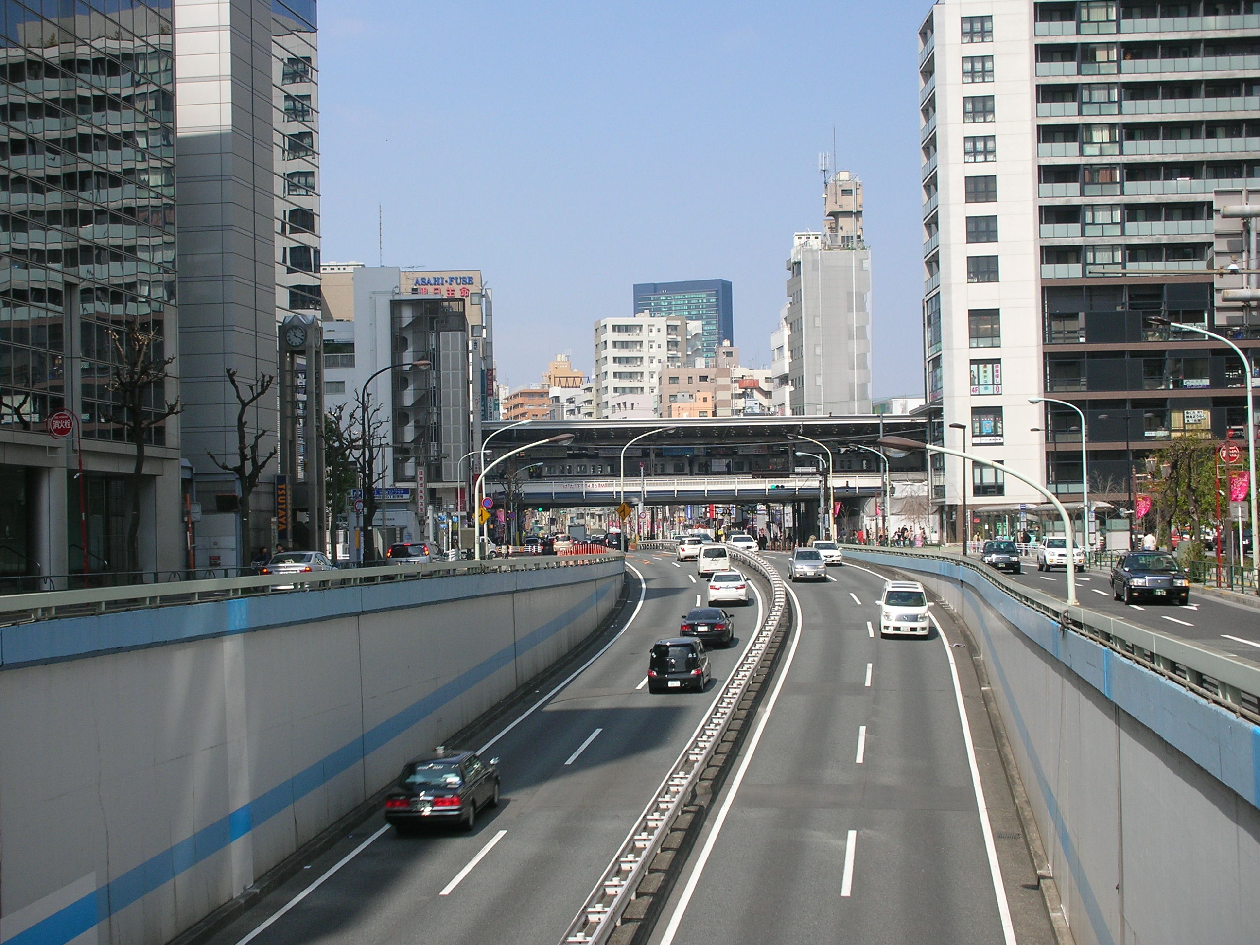 Naka-Meguro Train Station - Tokyo