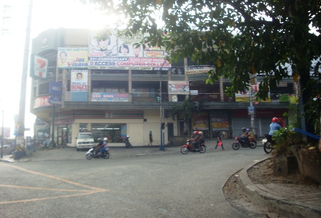 Access Computer College - Quezon City Quirino Highway (N-127 / R-8)
