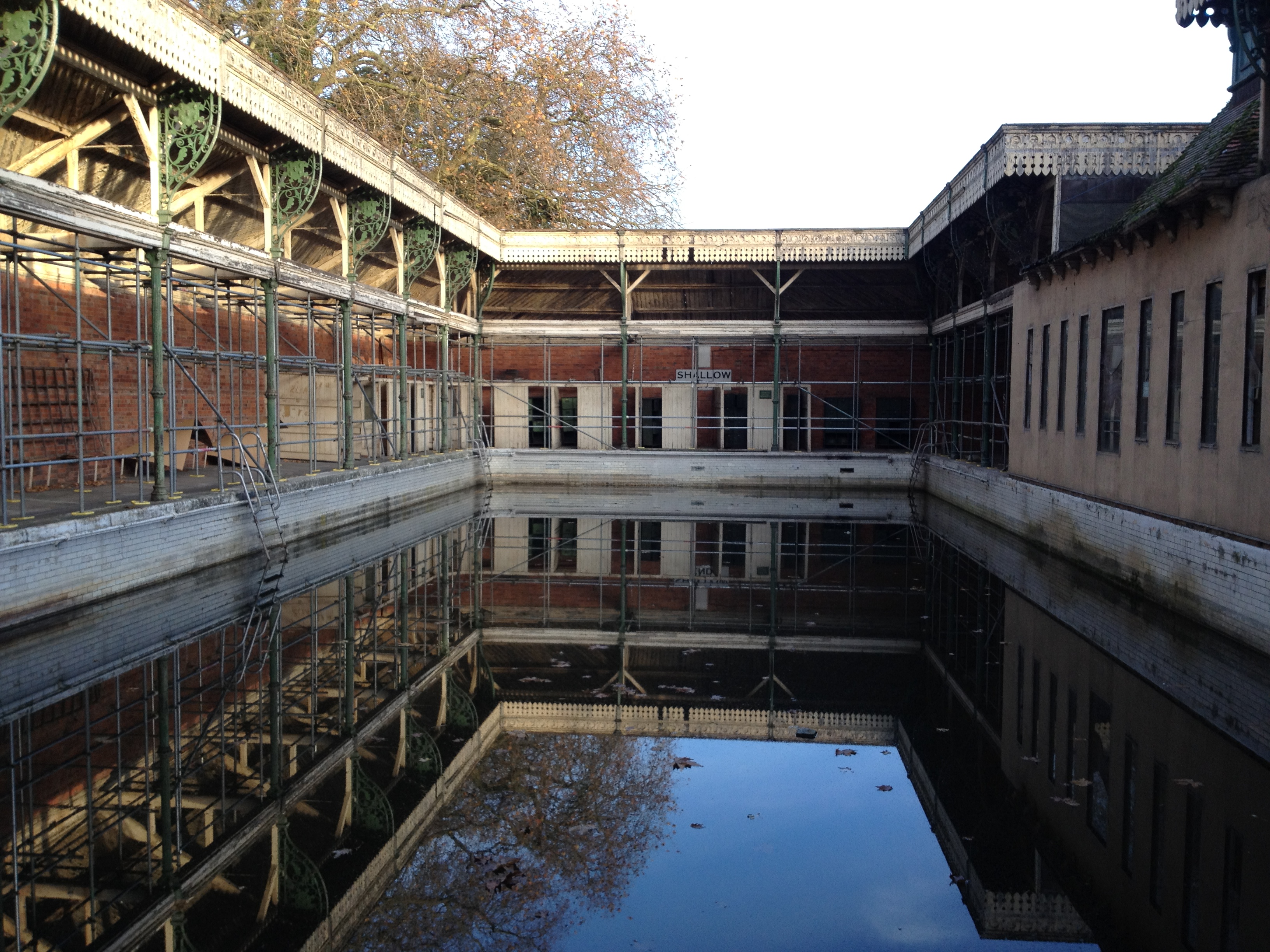 Kings Meadow Open Air Swimming Pool - Reading