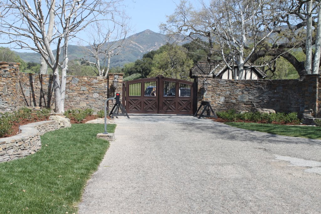 Neverland Ranch Gate 1 (site)