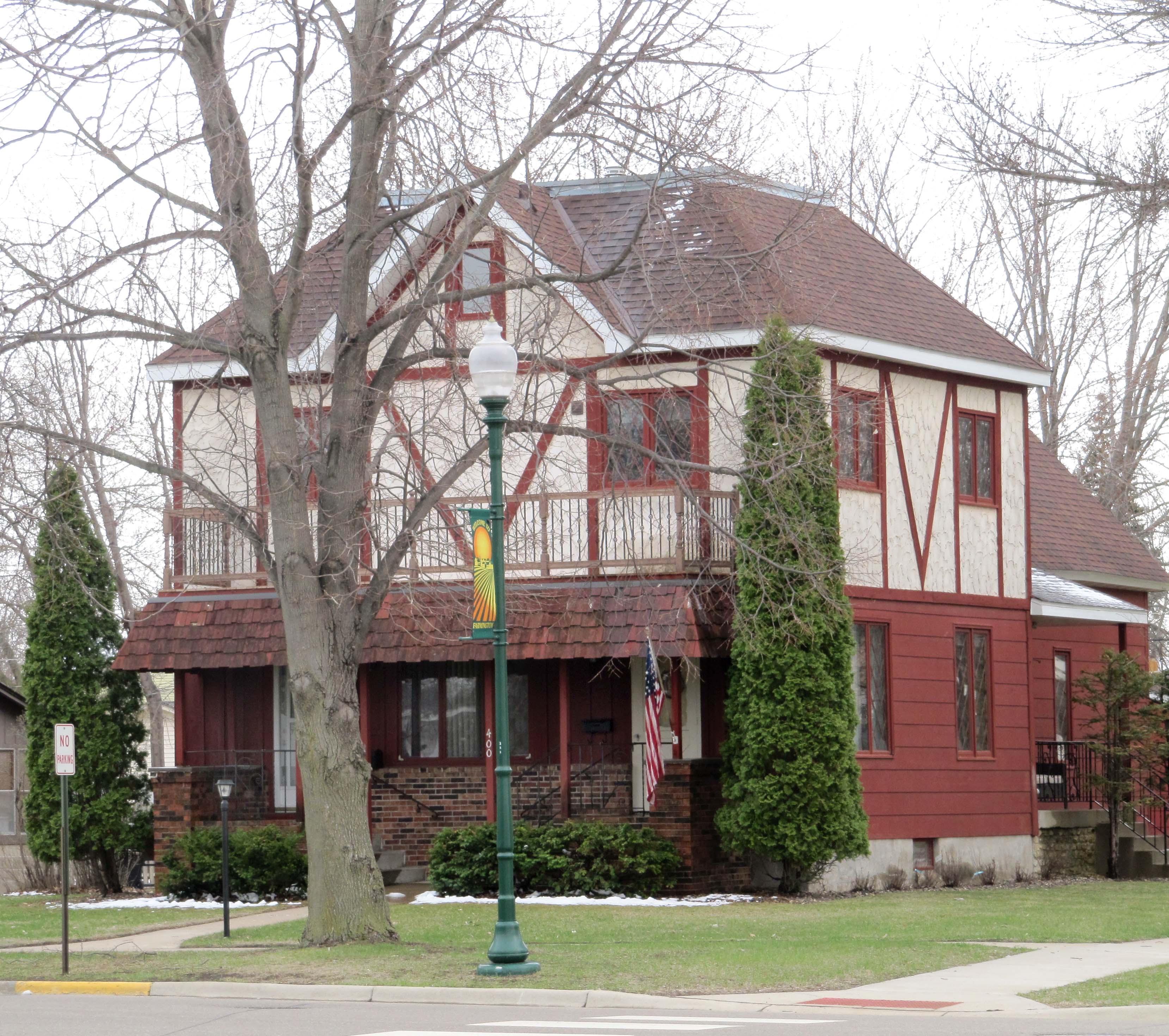 Oak Street, 400 - Farmington, Minnesota