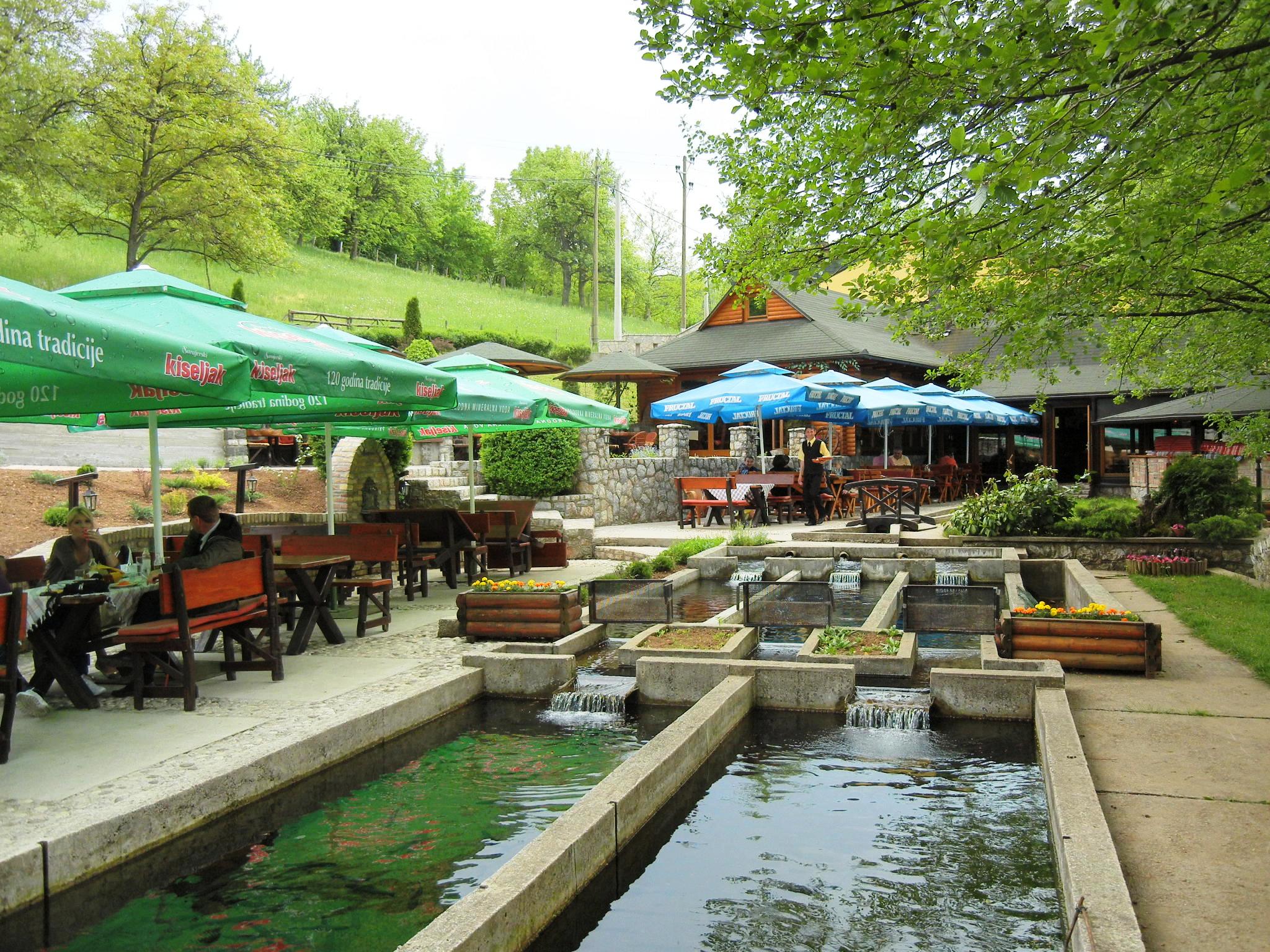 Restoran Toplik( Ribnjak) - Сарајево