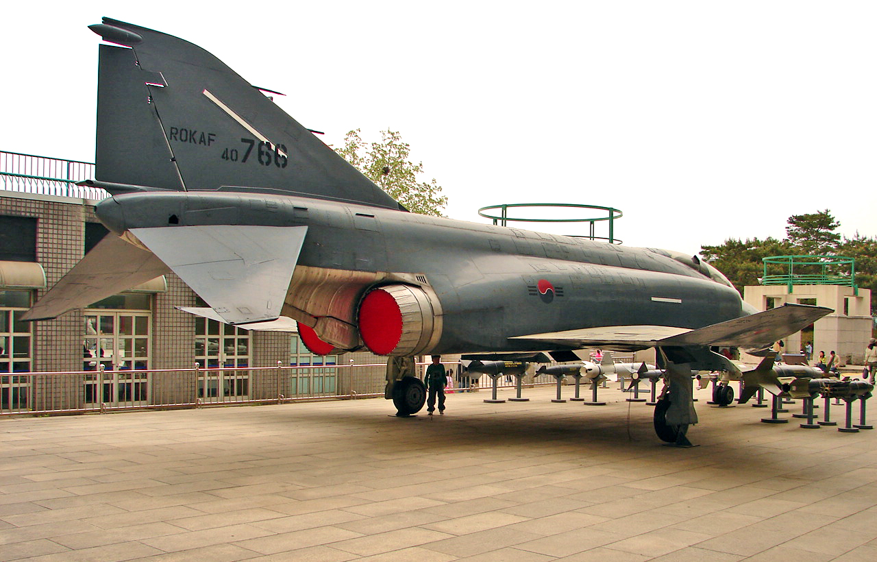 McDonnell Douglas F-4 Phantom II - Seoul