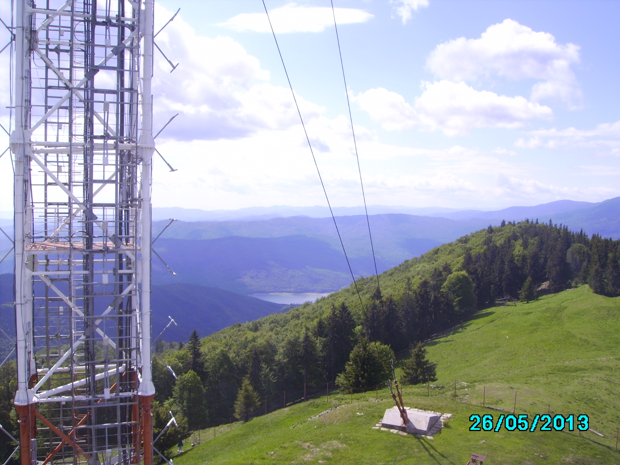 Releul de Radio-Televiziune Lapoș (1337 m) | turn de televiziune ...