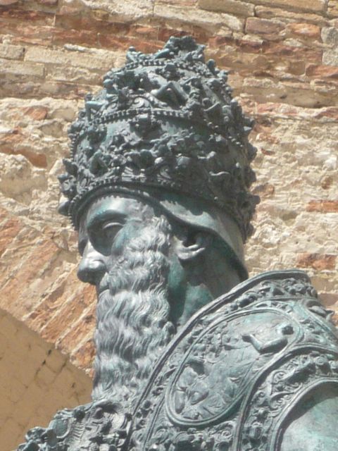 statue of Pope Julius III - Perugia