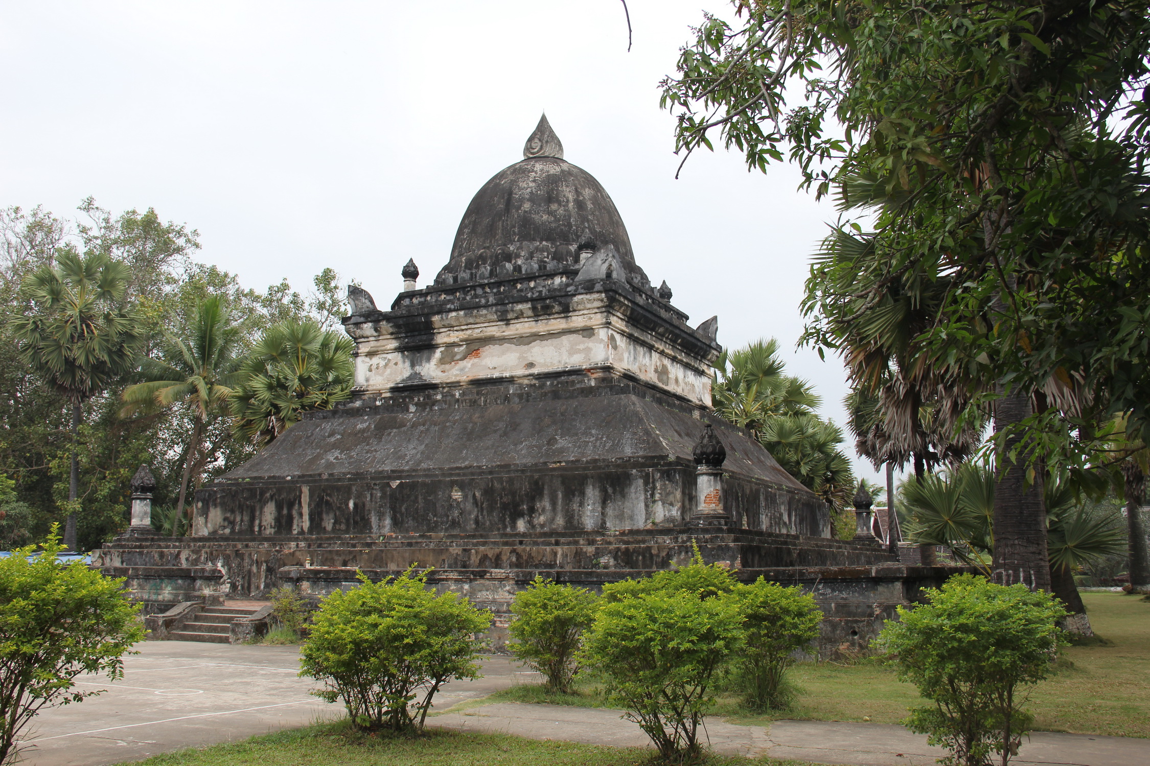 Pra That Makmo - Pra That Pathum (Luang Prabang, Laos) - Luang Prabang ...