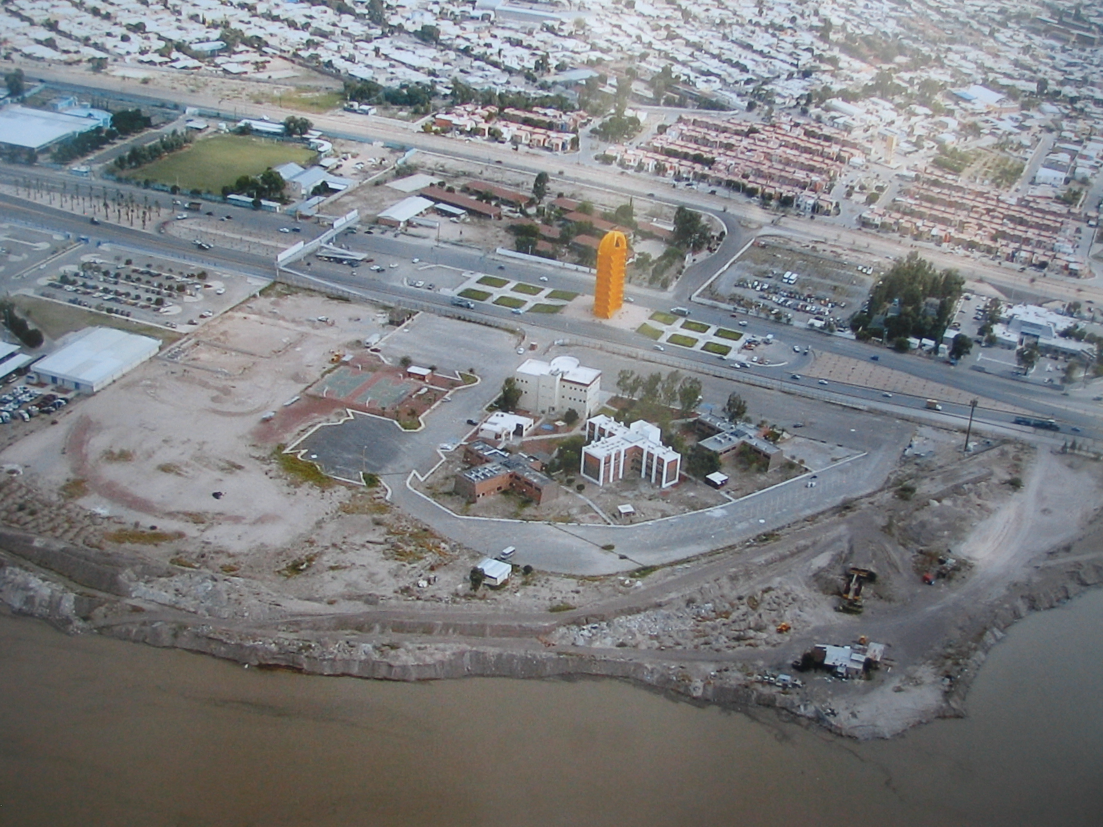 Universidad Autónoma Del Noreste - Torreón