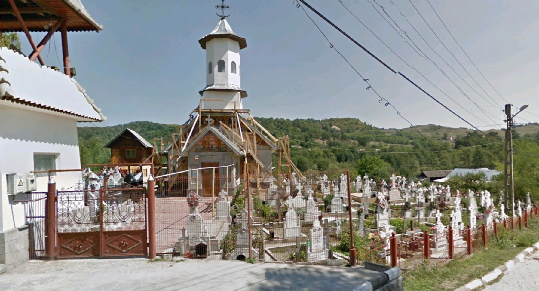 Biserica si cimitir - Costeşti