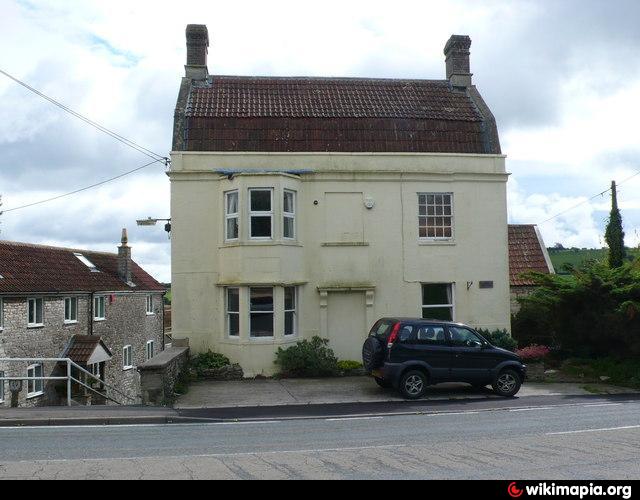 The Old Bell - Farmborough