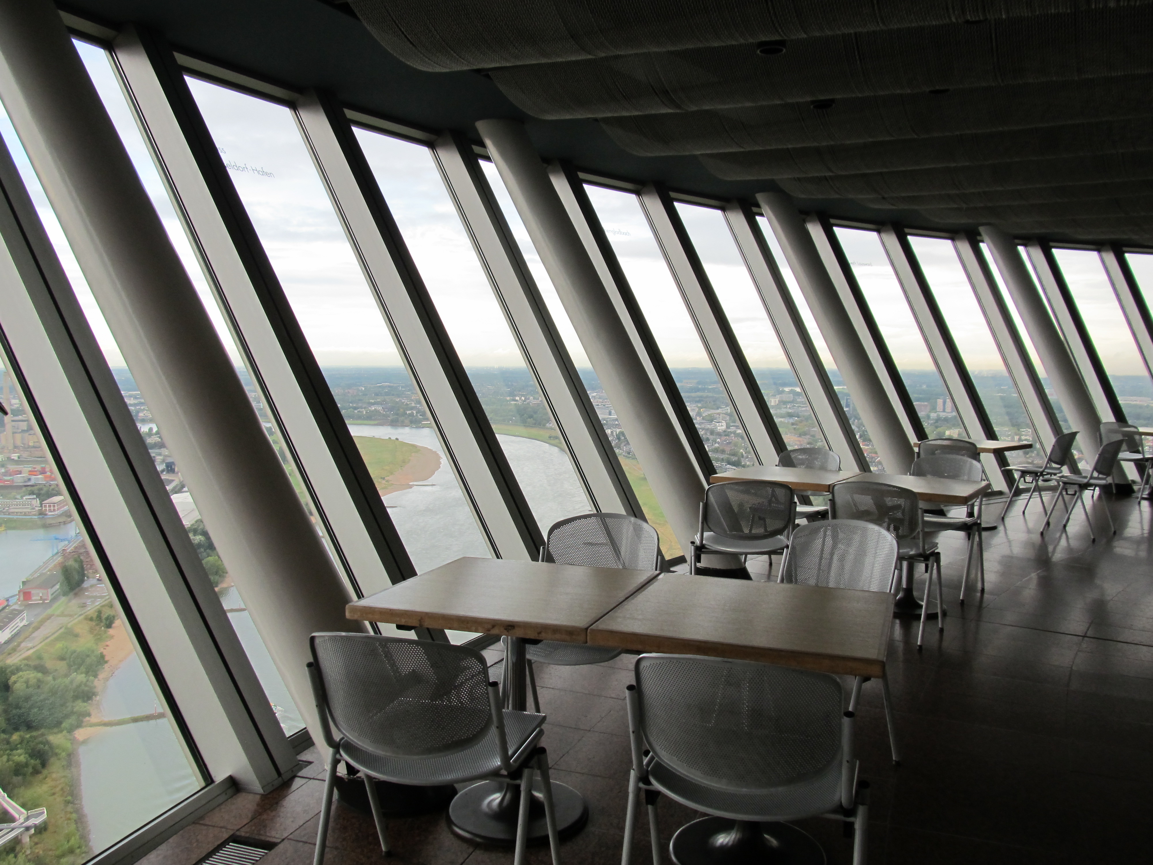 Rhine Tower - Düsseldorf | restaurant, clock tower, television / radio ...