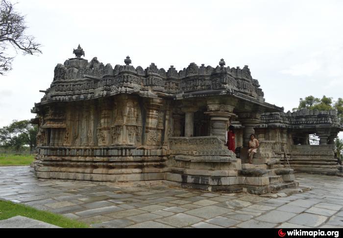 Nageshwara and Channakeshava (Hari Hara) Twin Temples at MOSALE ...