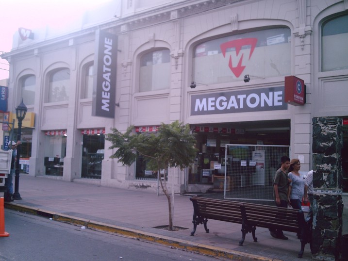 Megatone - Alta Gracia