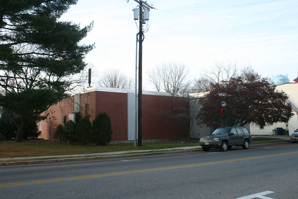 Verizon | telecom, telephone exchange building