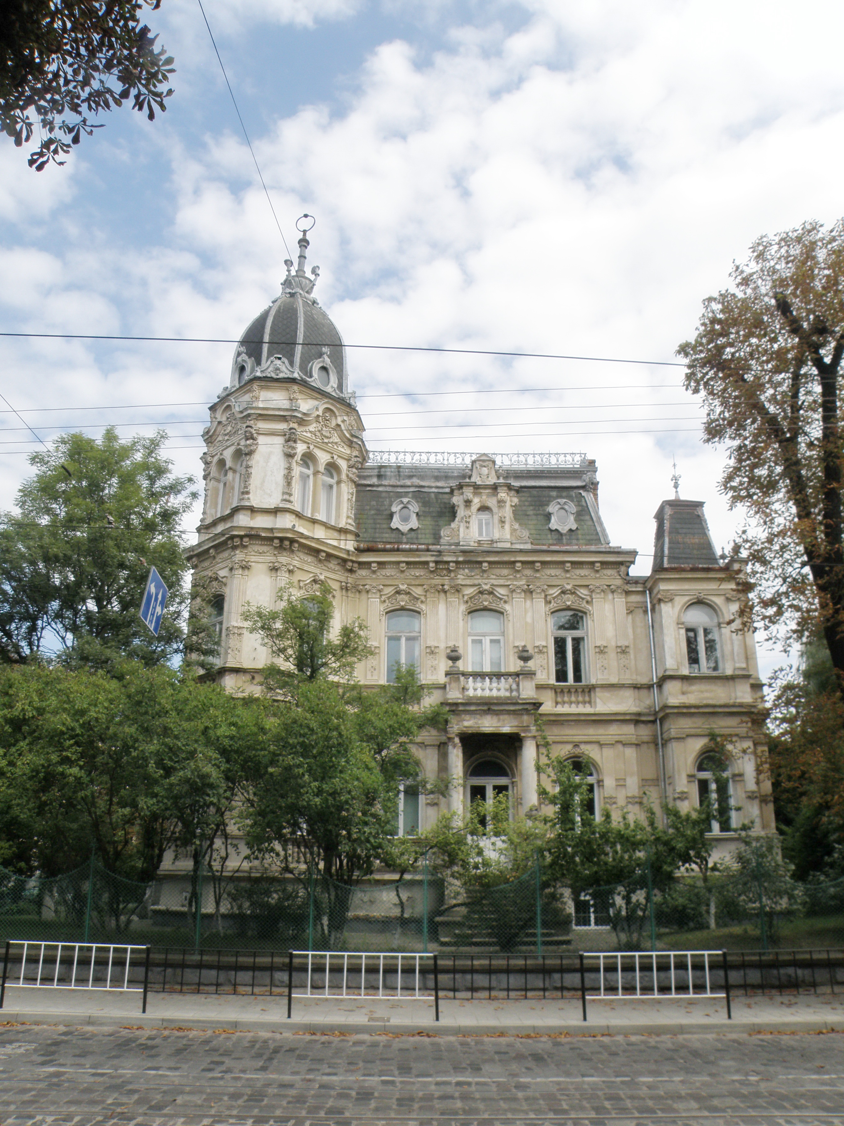 Medical establishment building - Lviv