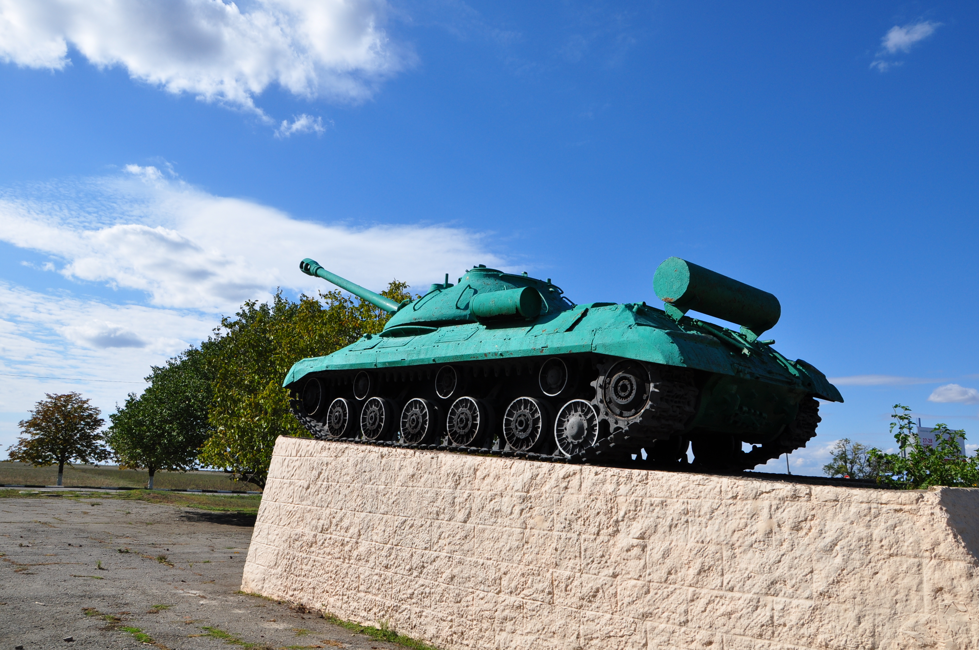 Tank monument IS-3