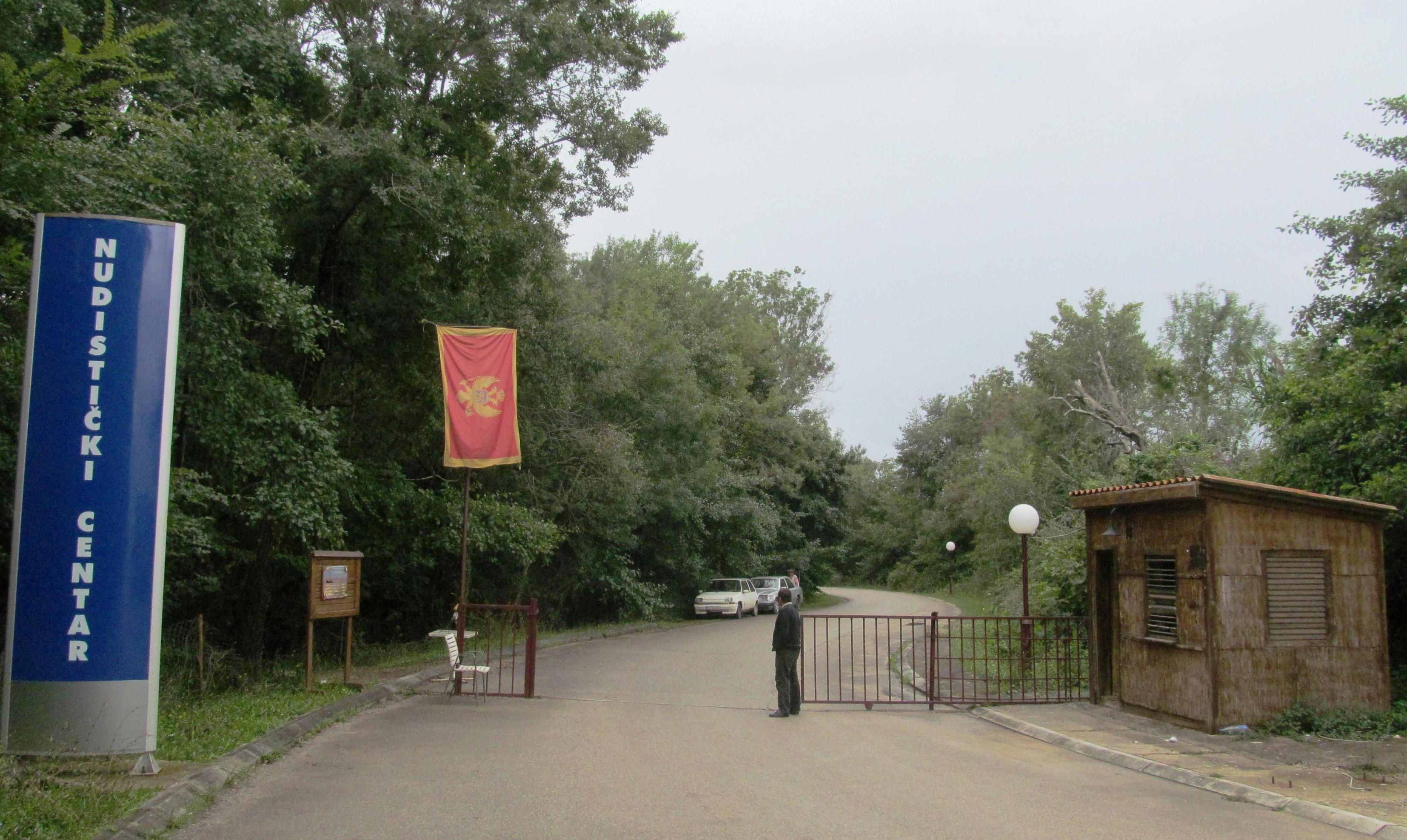 Turnpike and guards' booth