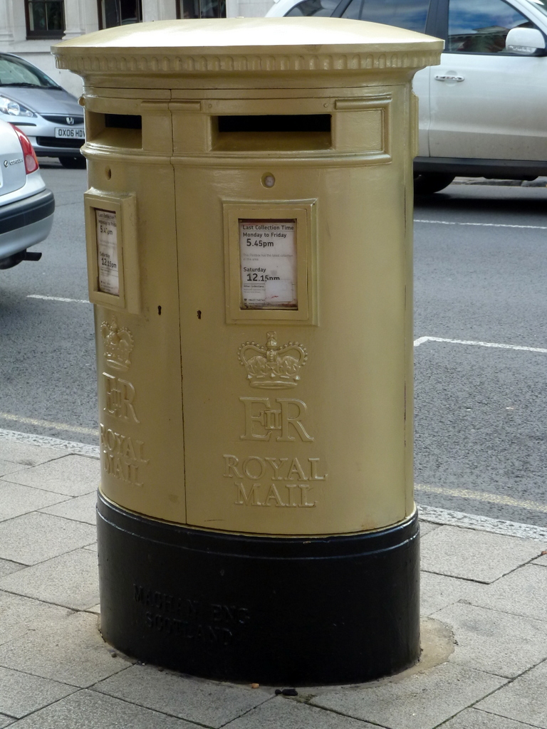 Golden Post Box - Marlow