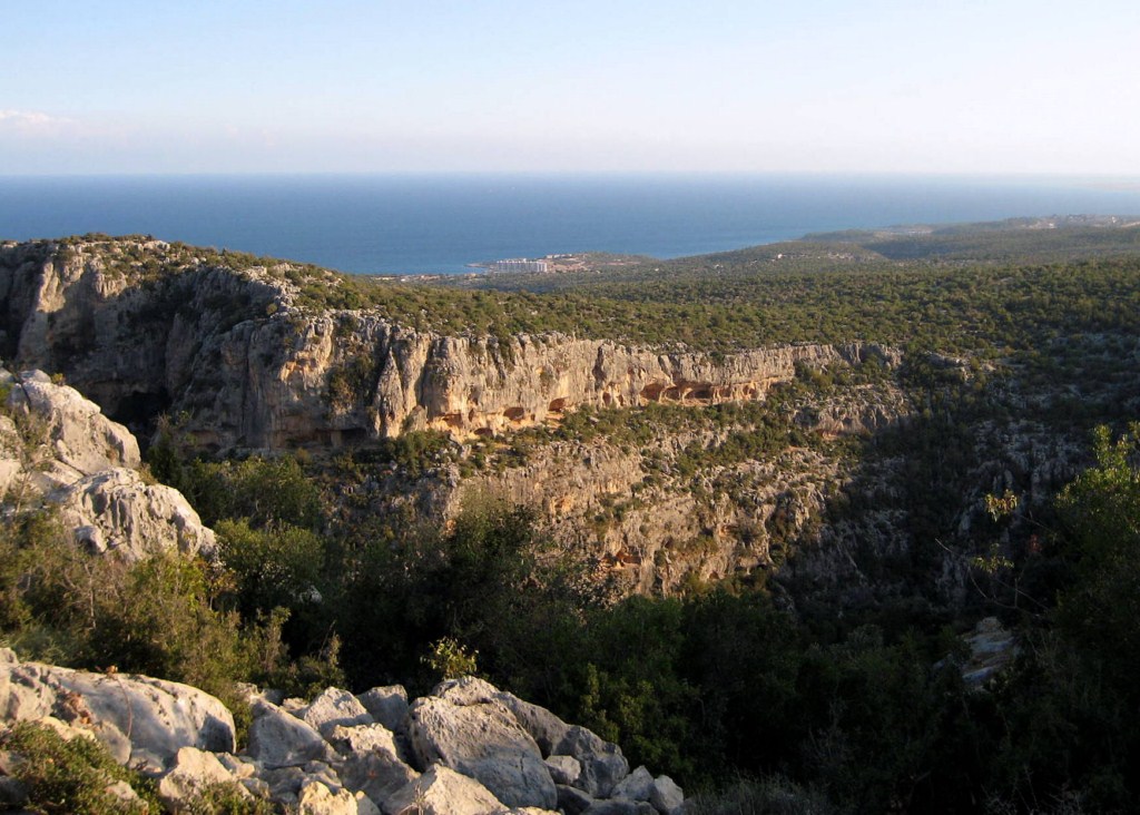 Adam Kayalar ve Şeytan Deresi Kanyonu