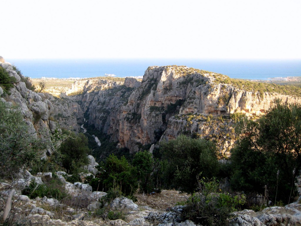 Adam Kayalar ve Şeytan Deresi Kanyonu