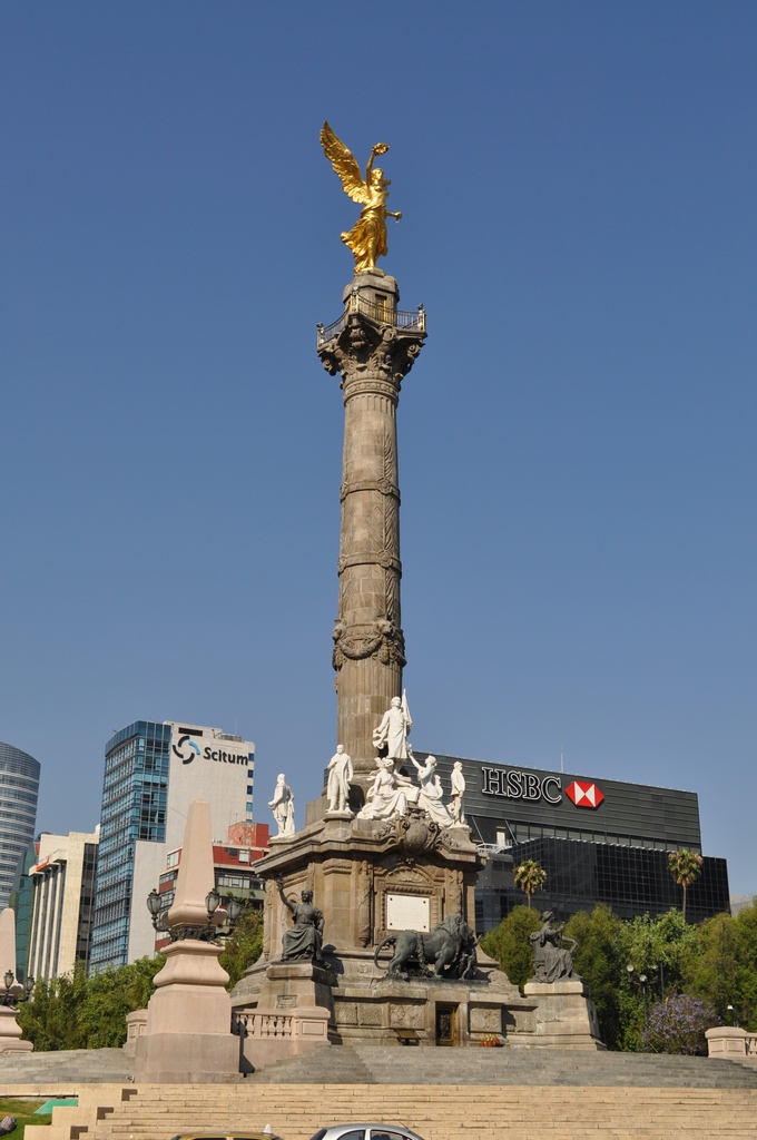 Victoria Alada Paseo de la Reforma