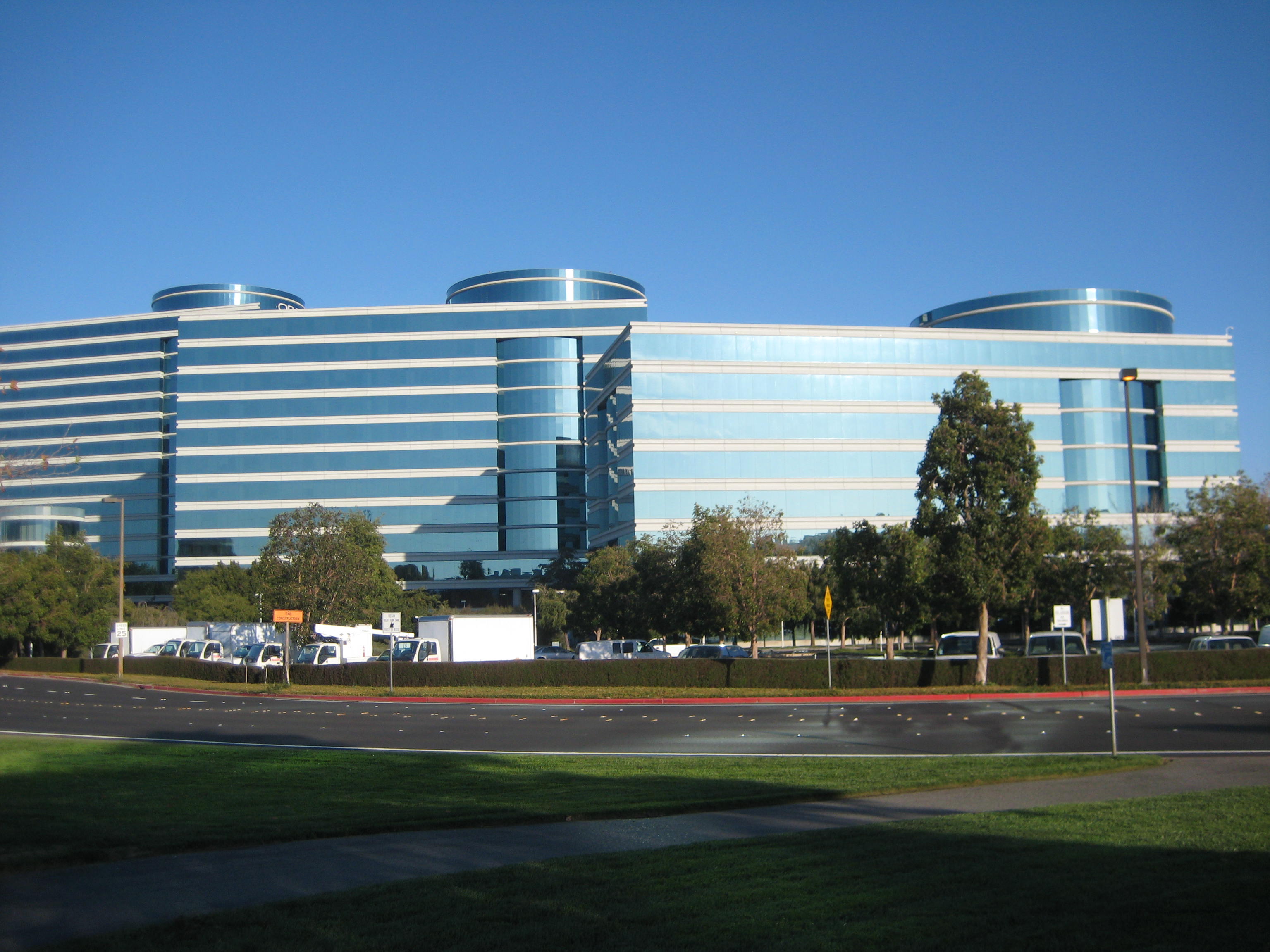 Oracle 100 - Redwood City, California