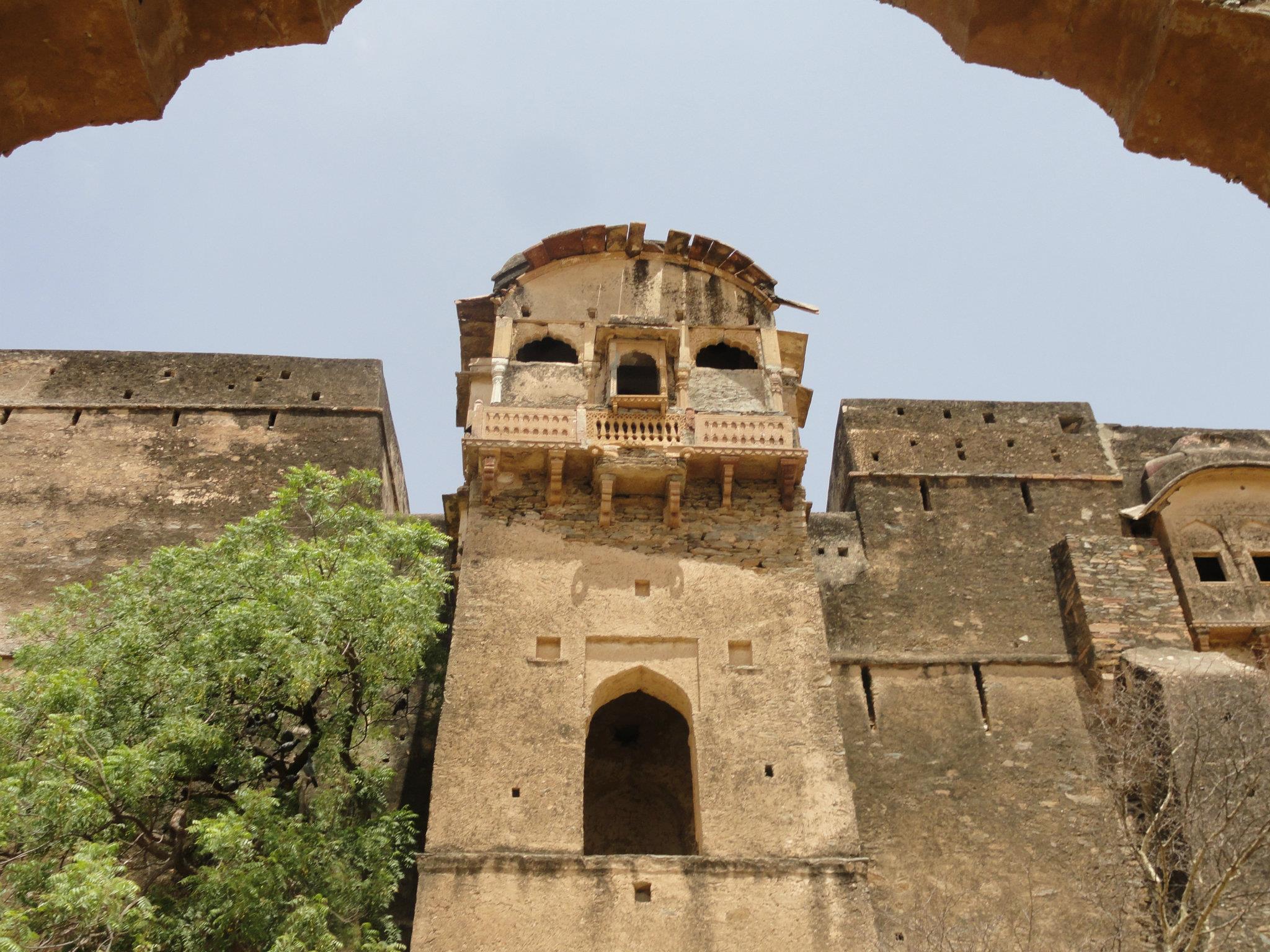 Bhakri का किला / गड़ Fort - BHAKRI