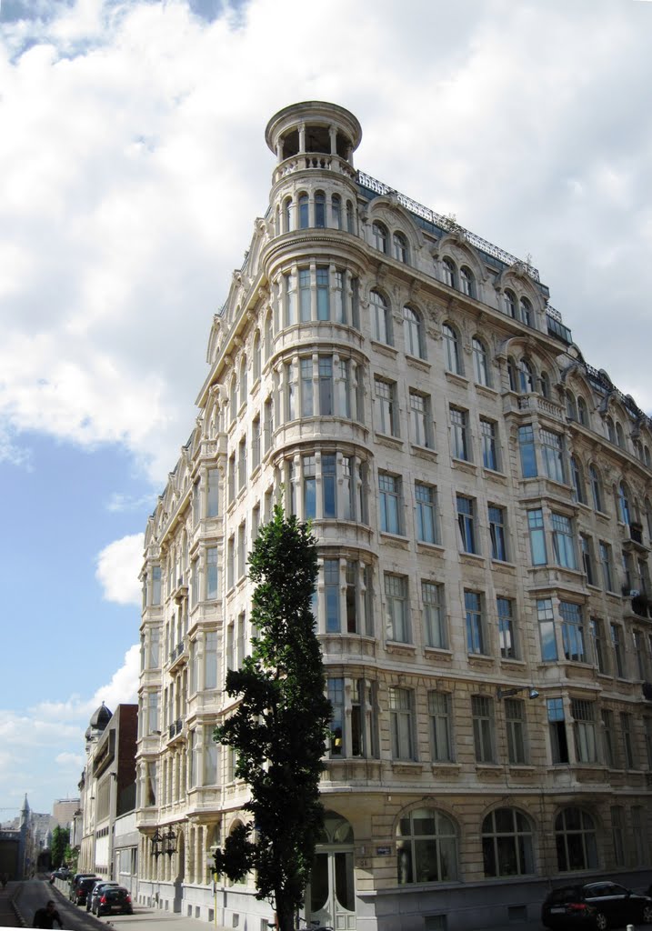 Eclectic apartment building - Antwerp