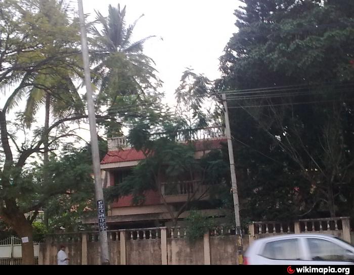 80 Feet Road, Indiranagar, 872/D - Bengaluru