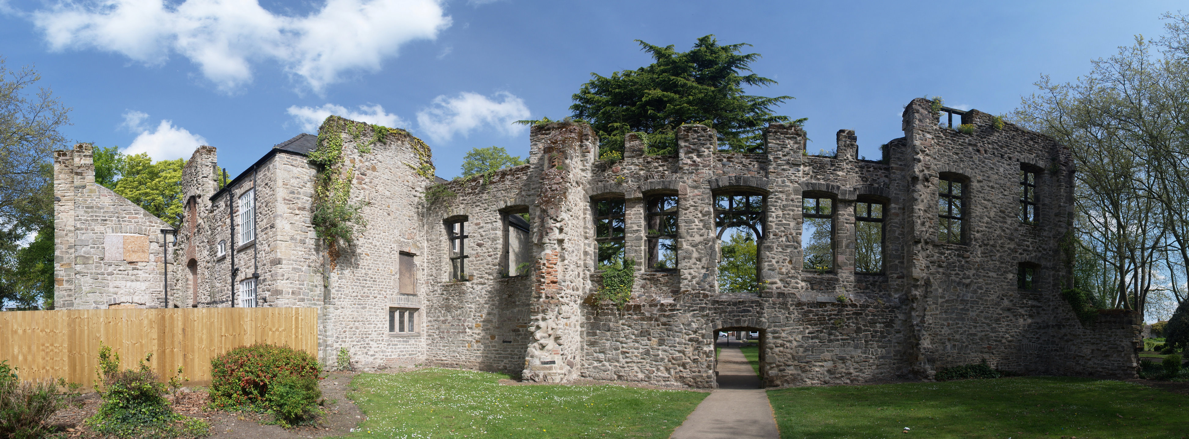 Ruins of Cavendish House - Leicester