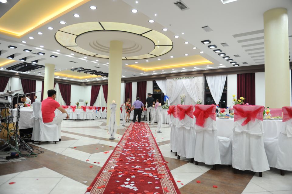 Restorant "Pëllumb Çeka" - Pezë e Vogël