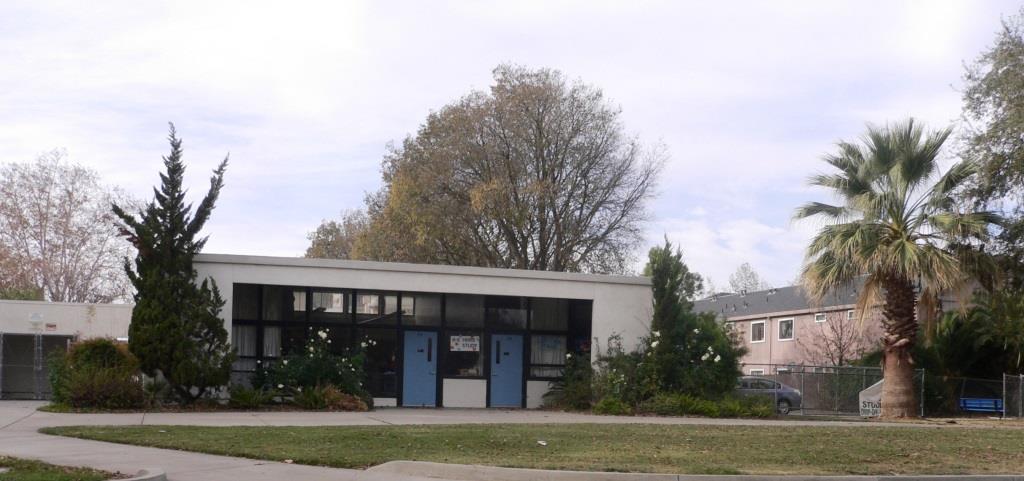 Lee Middle School - Woodland, California