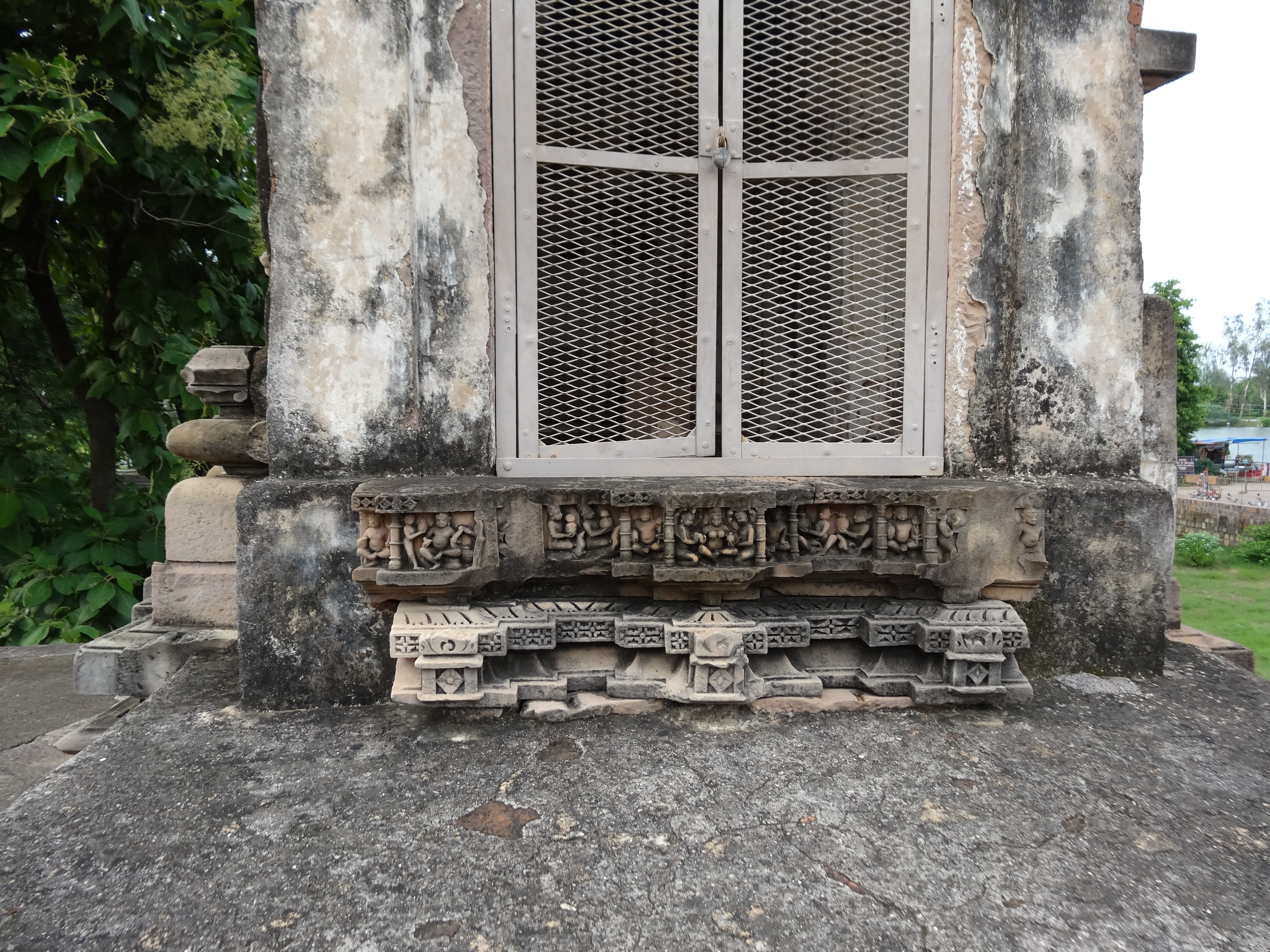 Secondary Shrine in Viswanth temple near Nandi Mandapam